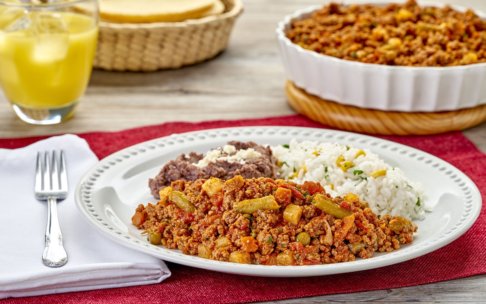 Picadillo de res al chipotle
